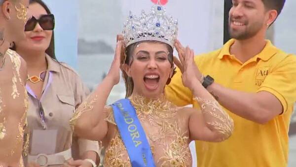 Con mariposas doradas y osada transparencia: Mira el piscinazo de Naya ...