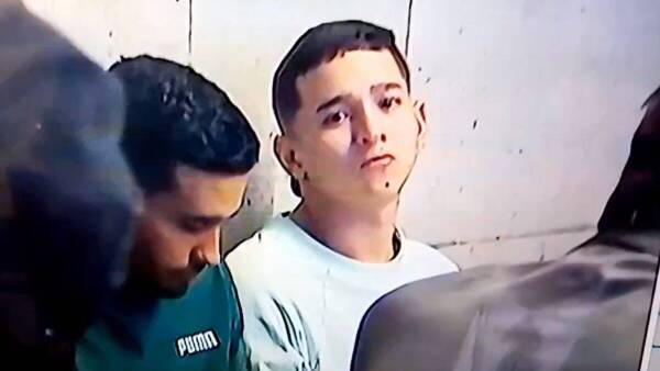 Indignación provoca gesto a la cámara de venezolano detenido por crimen ...