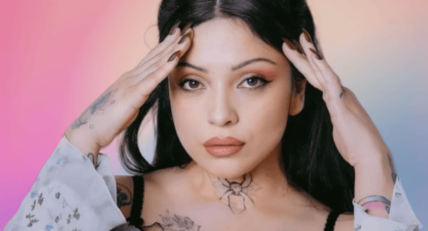 Mon Laferte se convierte en la primera artista chilena en ser portada ...